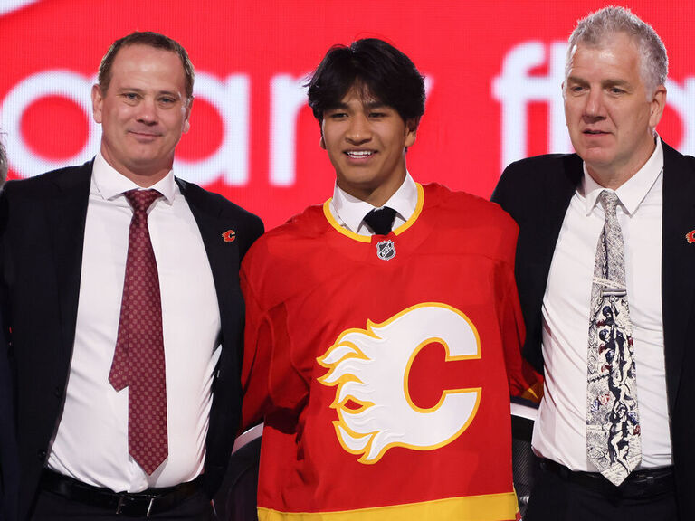 Flames draft CHL D-man of the Year Zayne Parekh 9th overall | theScore.com