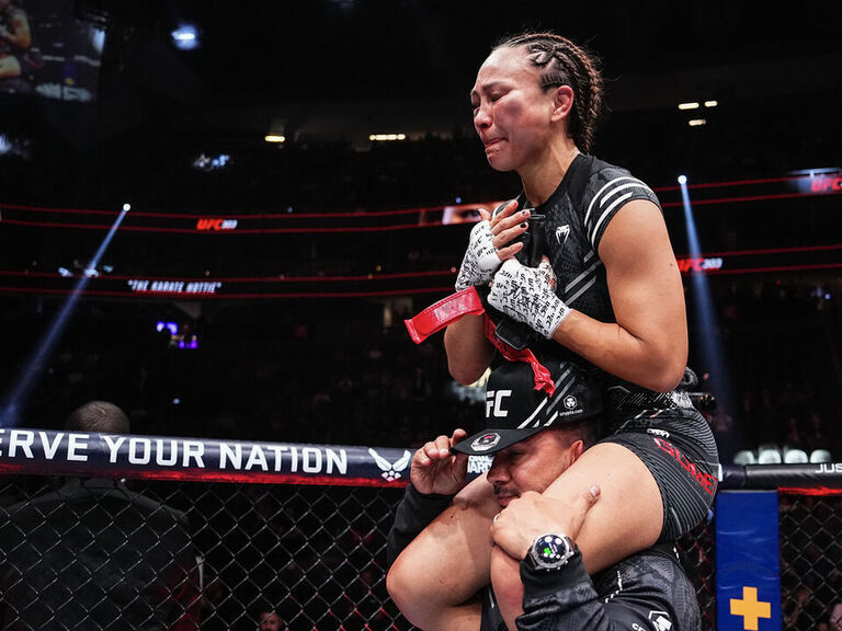 Michelle Waterson-Gomez retires after UFC 303 loss | theScore.com