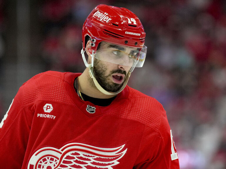 Ducks acquire Robby Fabbri from Red Wings | theScore.com
