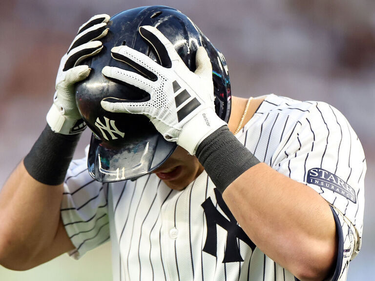 Reds hand slumping Yankees 12th loss in 16 games | theScore.com