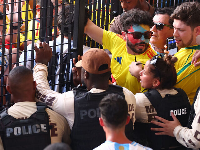 Copa America final delayed by over an hour after fans breac…