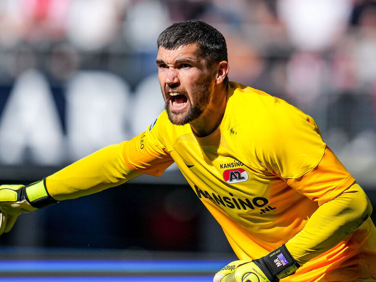 Roma sign Australia 'keeper Ryan as free agent | theScore.com