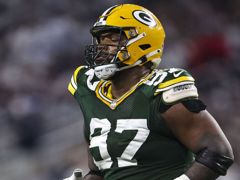 Packers sign Clark to extension worth reported $64M over 3 years ...