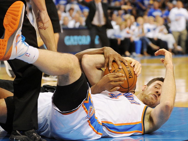 Thunder auctioning Nick Collison's blood-stained shoes | theScore.com