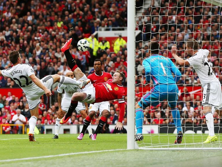 VIDEO: Wayne Rooney draws Manchester United level with overhead kick ...
