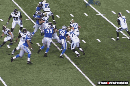 GIF: Lions' Ndamukong Suh rocks Chad Henne with late hit