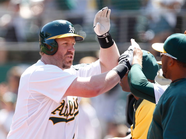 VIDEO: Adam Dunn homers in 1st at-bat with Oakland | theScore.com
