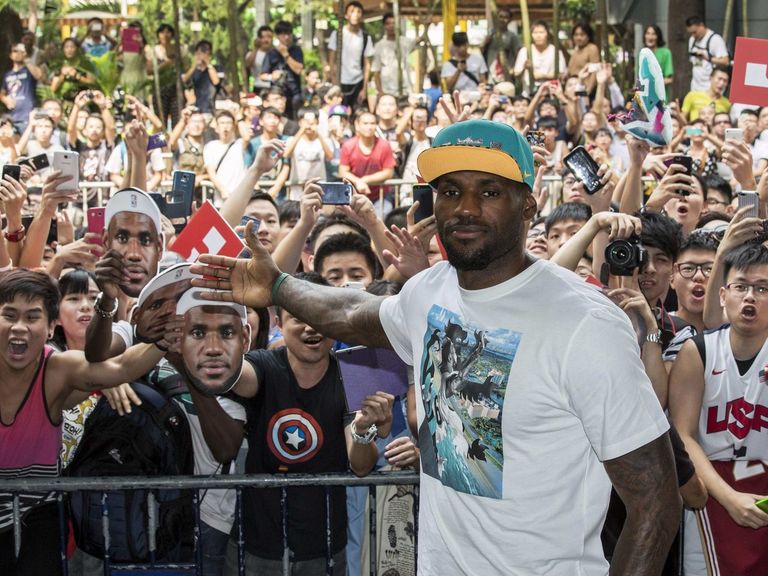 LeBron's customized 2010 Jeep for sale | theScore.com