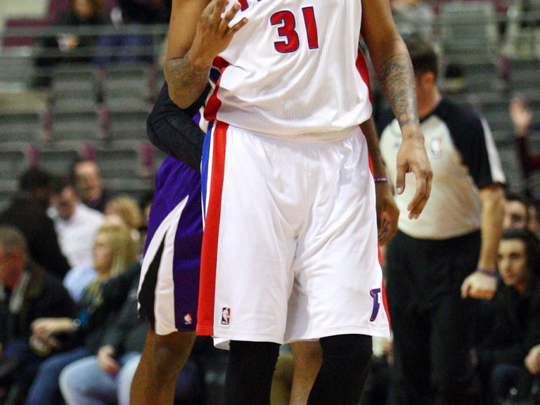 Report: Charlie Villanueva signs non-guaranteed camp deal with ...