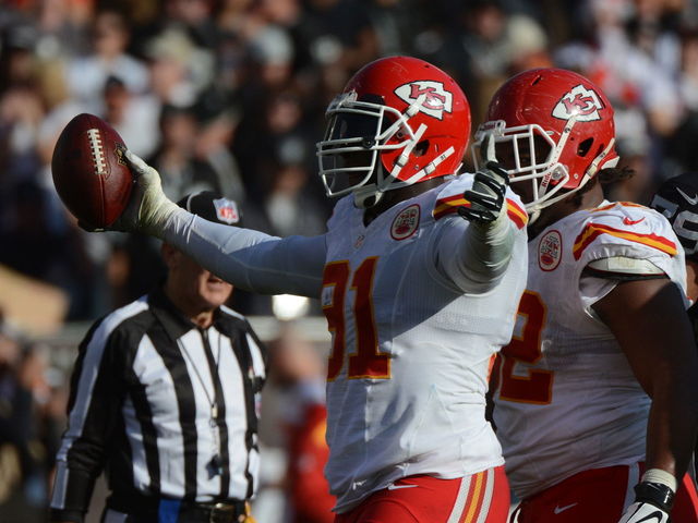 Report: Chiefs' Hali likely active vs. Raiders; Houston exp…