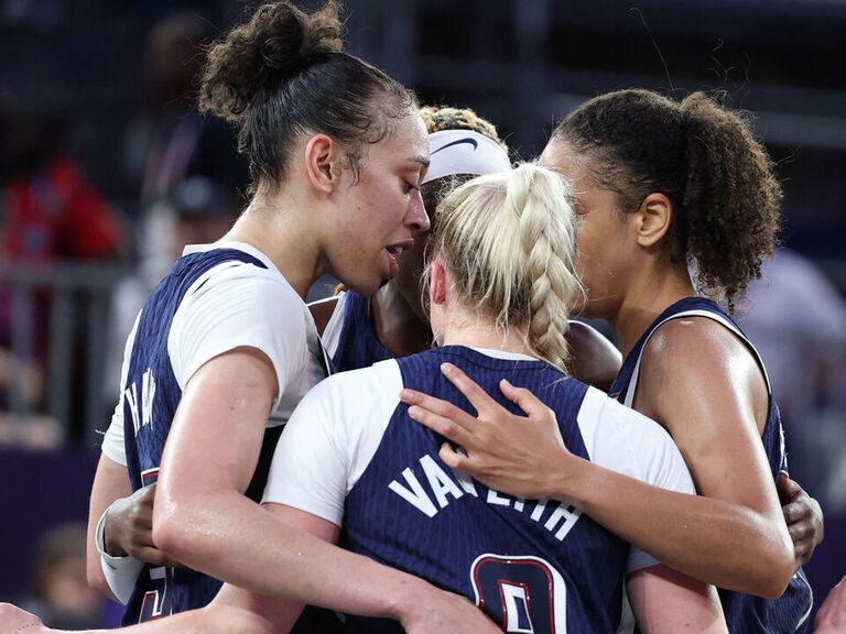 Defending champion U.S. women finally earn 1st win in 3x3 basketball ...