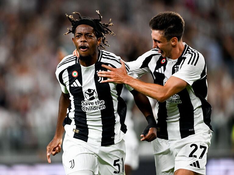Juve give Motta perfect start by dispatching Como in opener | theScore.com