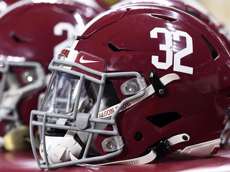 Former Alabama, Chargers linebacker Woodrow Lowe dies at 71 | theScore.com