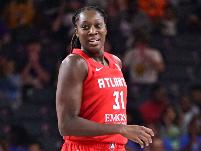 Charles passes Thompson for 2nd on WNBA all-time scoring list ...