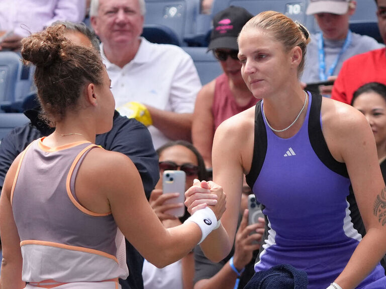 Paolini wins US Open match after just 3 points as injured Pliskova ...