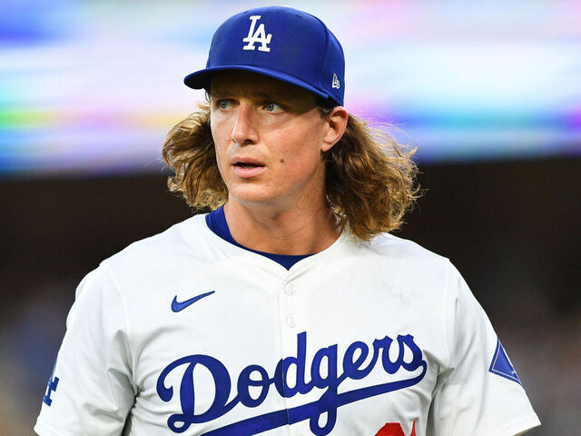 Dodgers send Alexis Díaz back to minors, activate Glasnow
