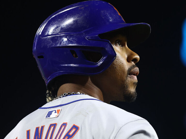 Lindor to undergo MRI after leaving game with back discomfort ...