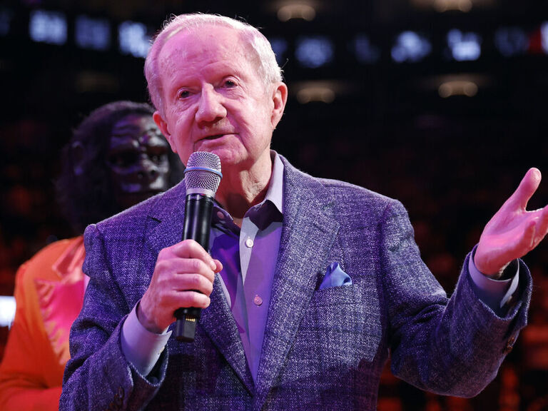 Longtime Suns broadcaster Al McCoy dies at 91 | theScore.com