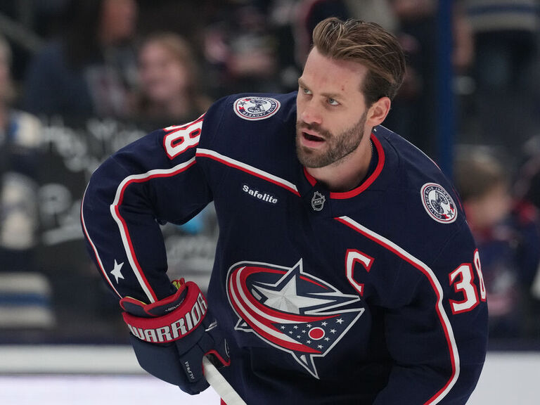 Blue Jackets' Jenner out 5-6 months after shoulder surgery | theScore.com
