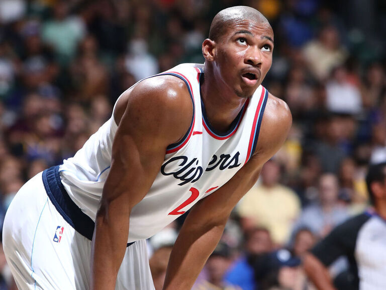 Kai Jones earns 2-way deal with Clippers | theScore.com