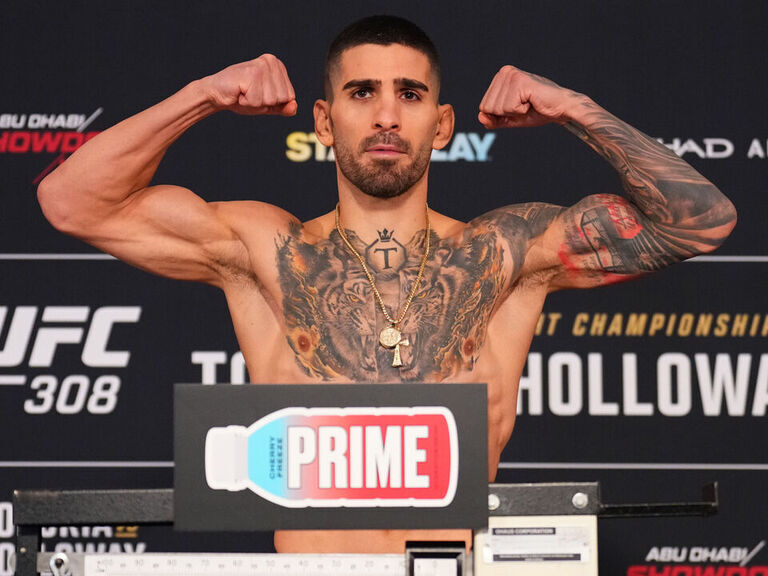 UFC 308 weigh-in results: Topuria, Holloway cleared for title fight ...
