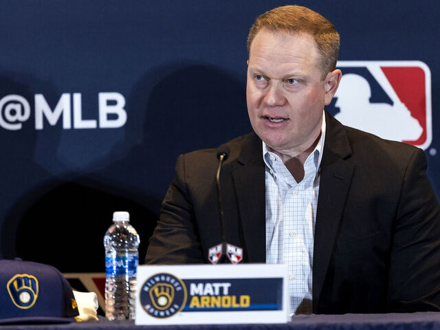Brewers' Arnold named MLB Executive of the Year | theScore