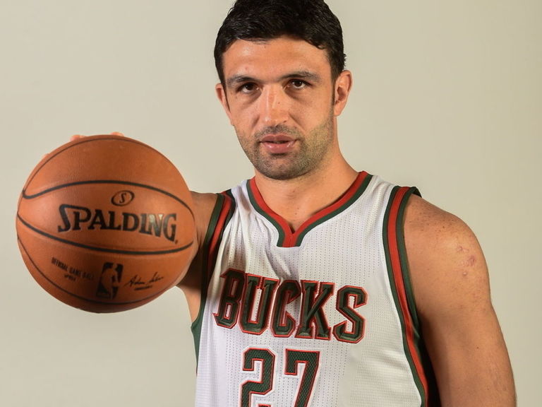 Zaza Pachulia is finally close to owning the Bucks' old floor ...