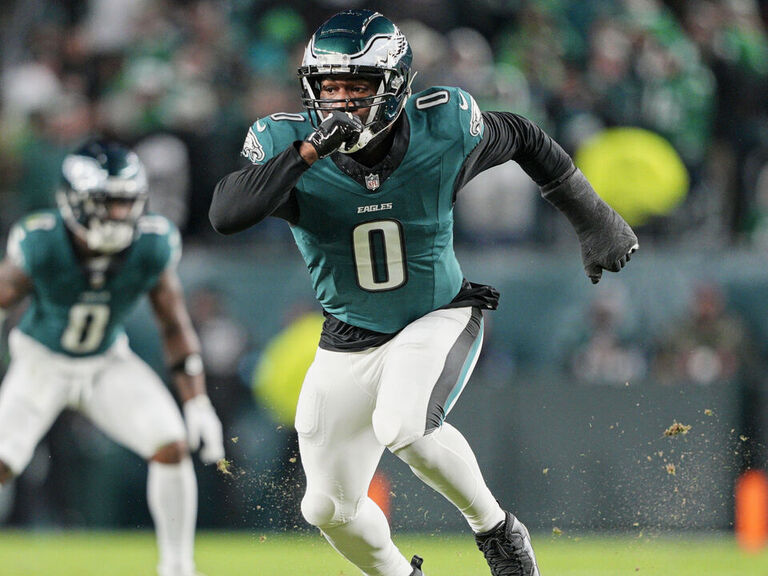Eagles' Huff to undergo wrist surgery | theScore.com