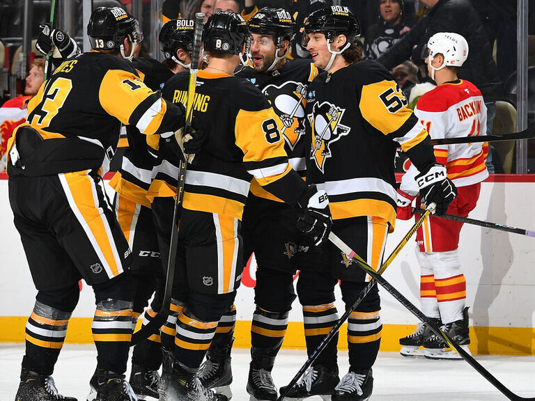 Letang, Bunting help Penguins pound Flames | theScore.com