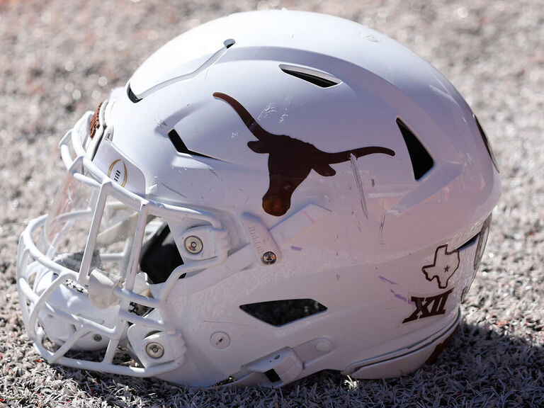 5-star DL Justus Terry commits to Texas | theScore.com