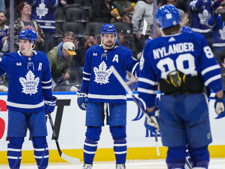 Leafs sticking with Matthews-Marner-Nylander line: 'Don't be too fancy ...