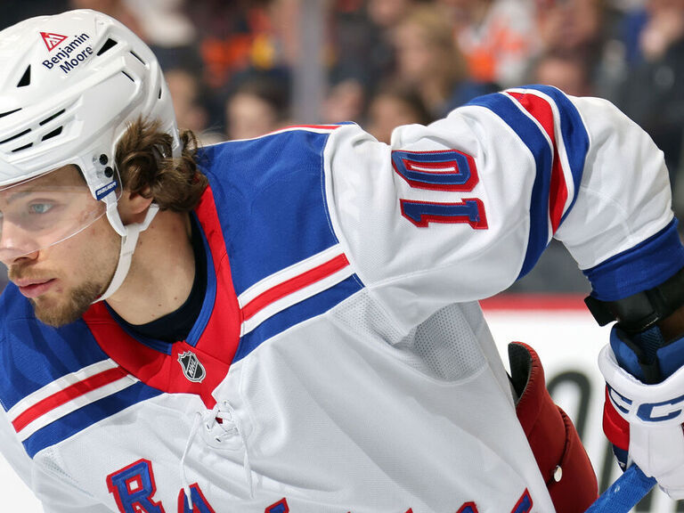 Panarin returns from 2-game absence vs. Stars | theScore.com