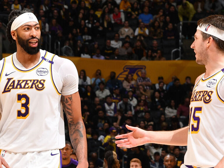 Davis, Reaves push Lakers past Kings, spoiling interim coach Christie's ...