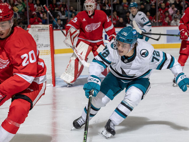 Eklund, Sharks end Red Wings' 7-game win streak | theScore