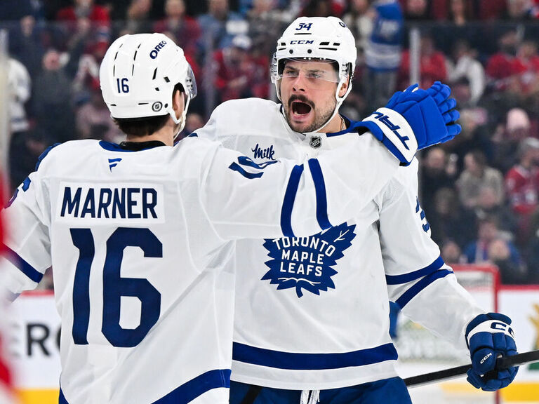 Maple Leafs score 7 unanswered goals to rout Canadiens | theScore.com