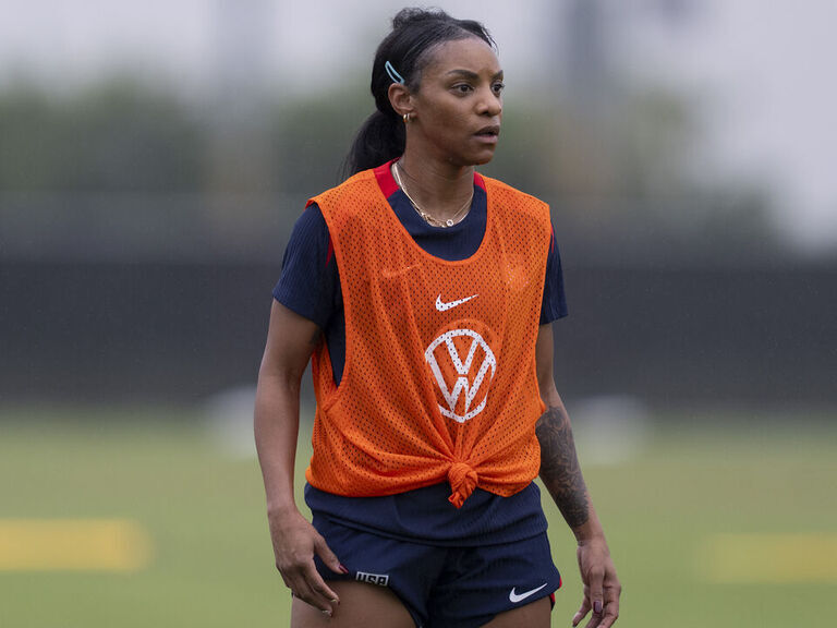 USWNT veteran Crystal Dunn joins PSG after Gotham FC exit | theScore.com