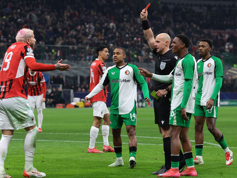 Feyenoord advance to UCL last 16 as red card dooms Milan | theScore.com