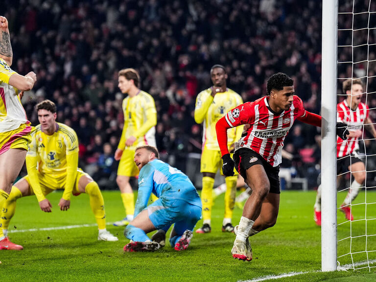 PSV beat Juventus in extra time to reach UCL last 16 | theScore.com