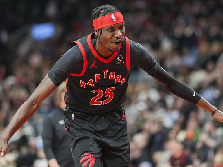 Celtics agree to 1-year deal with Boucher | theScore.com