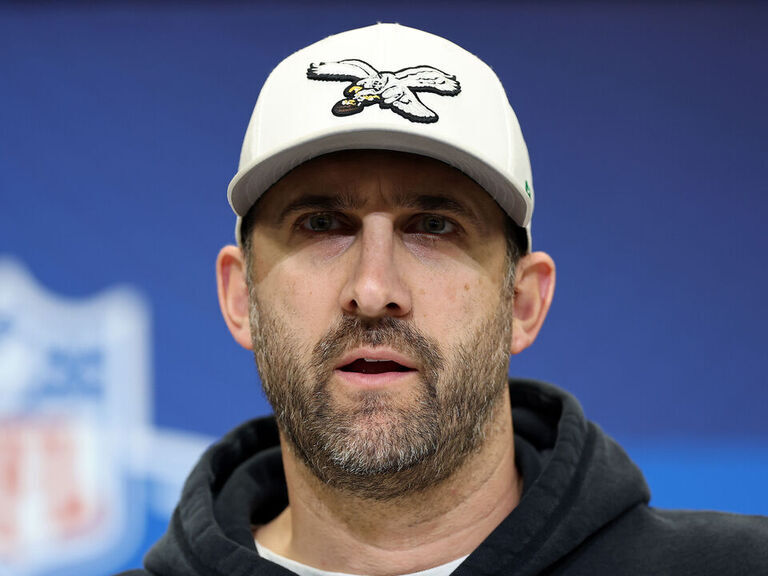 Eagles' Sirianni: Calls to ban tush push 'unfair' | theScore.com