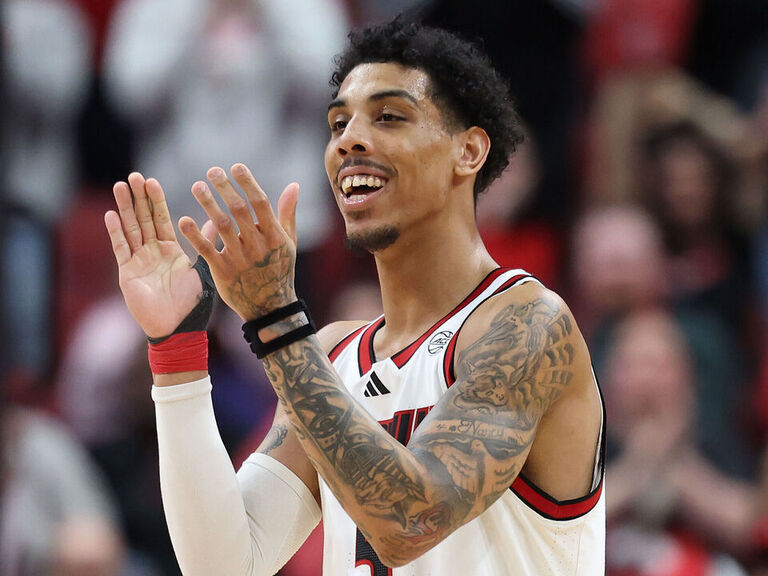 No. 14 Louisville beats Stanford for 9th straight victory | theScore.com