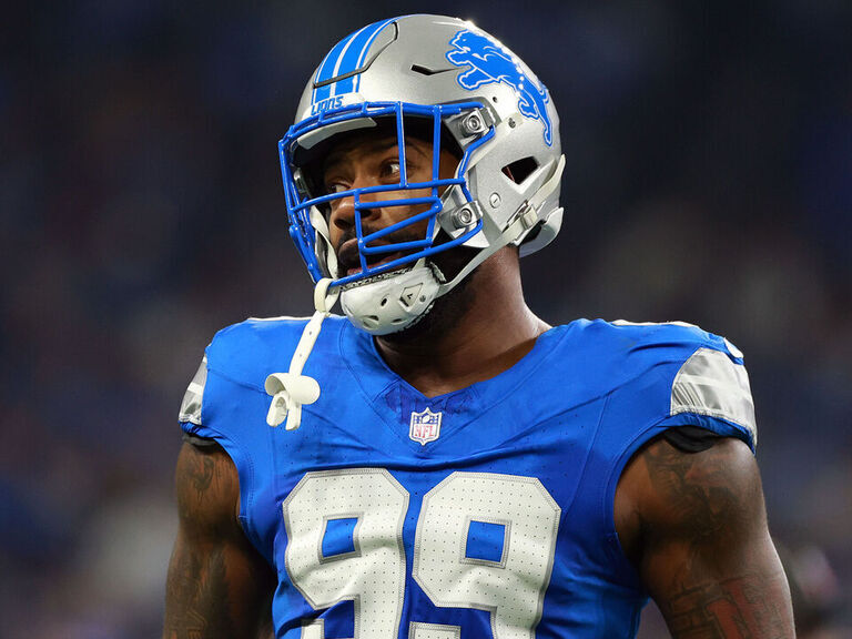 Eagles sign Za'Darius Smith | theScore.com