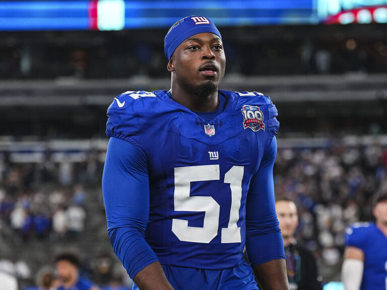 Eagles add Ojulari on 1-year deal reportedly worth $4M | theScore.com