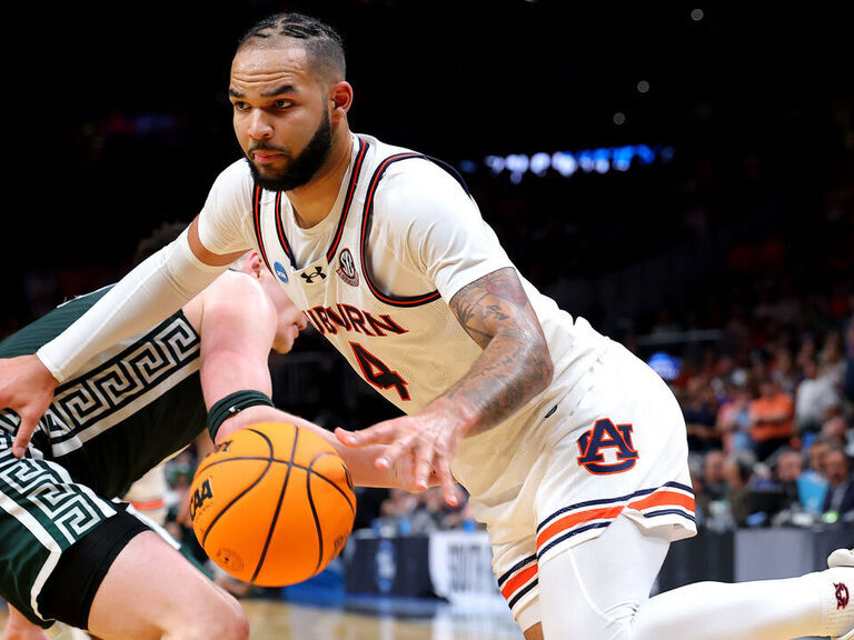 Auburn star Broome returns vs. Michigan State after awkward fall ...