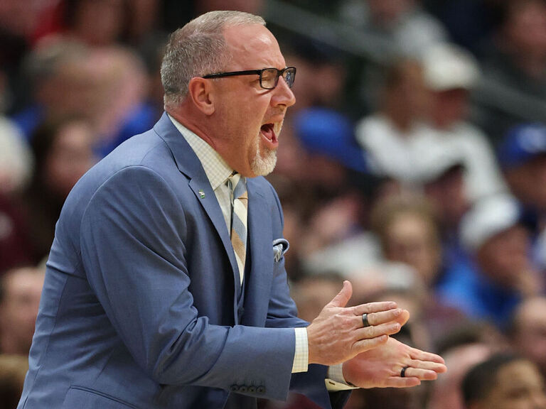 Maryland signs Buzz Williams to reported 6-year deal | theScore.com