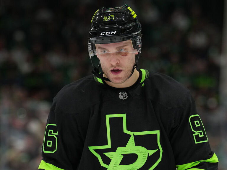 Rantanen becomes 3rd-fastest Finn to 700 career points | theScore.com