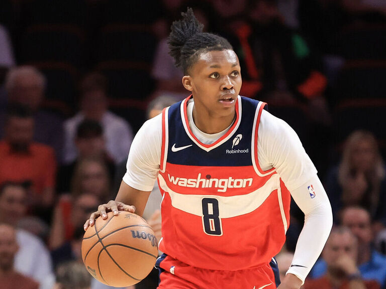 Carrington hits game-winner as time expires to lift Wizards past Heat ...