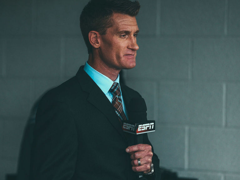 Marty Smith to remain with ESPN next year | theScore.com