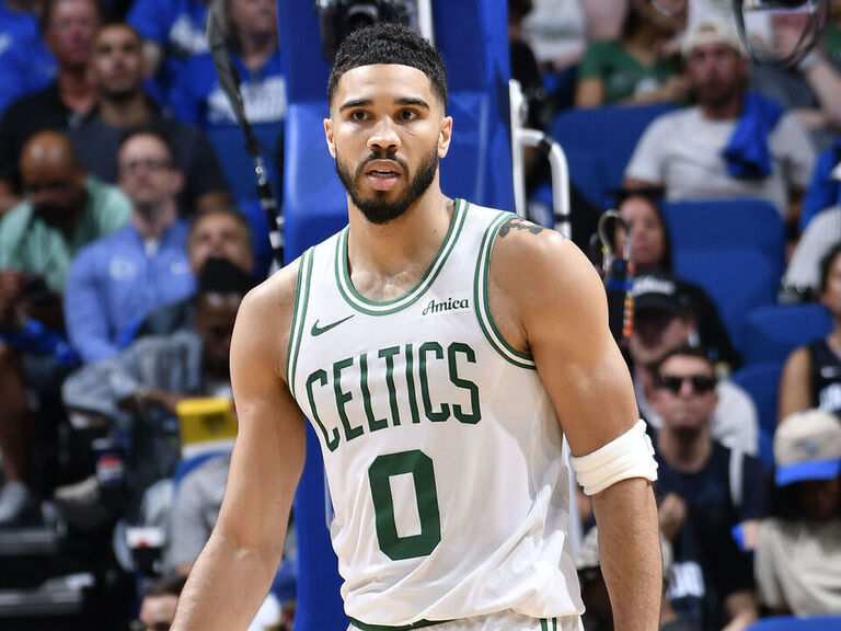 Tatum returns, drops 36 in Game 3 loss to Magic | theScore.com