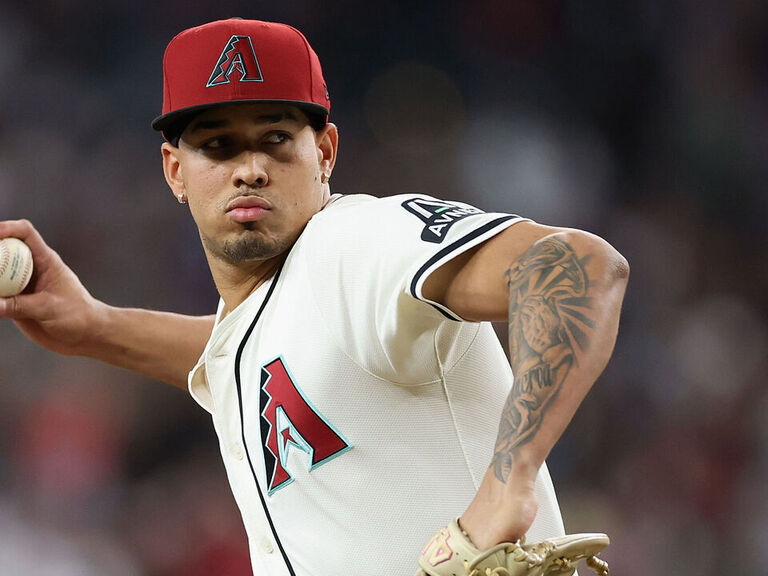 D-Backs place Martinez on IL with shoulder inflammation | theScore.com
